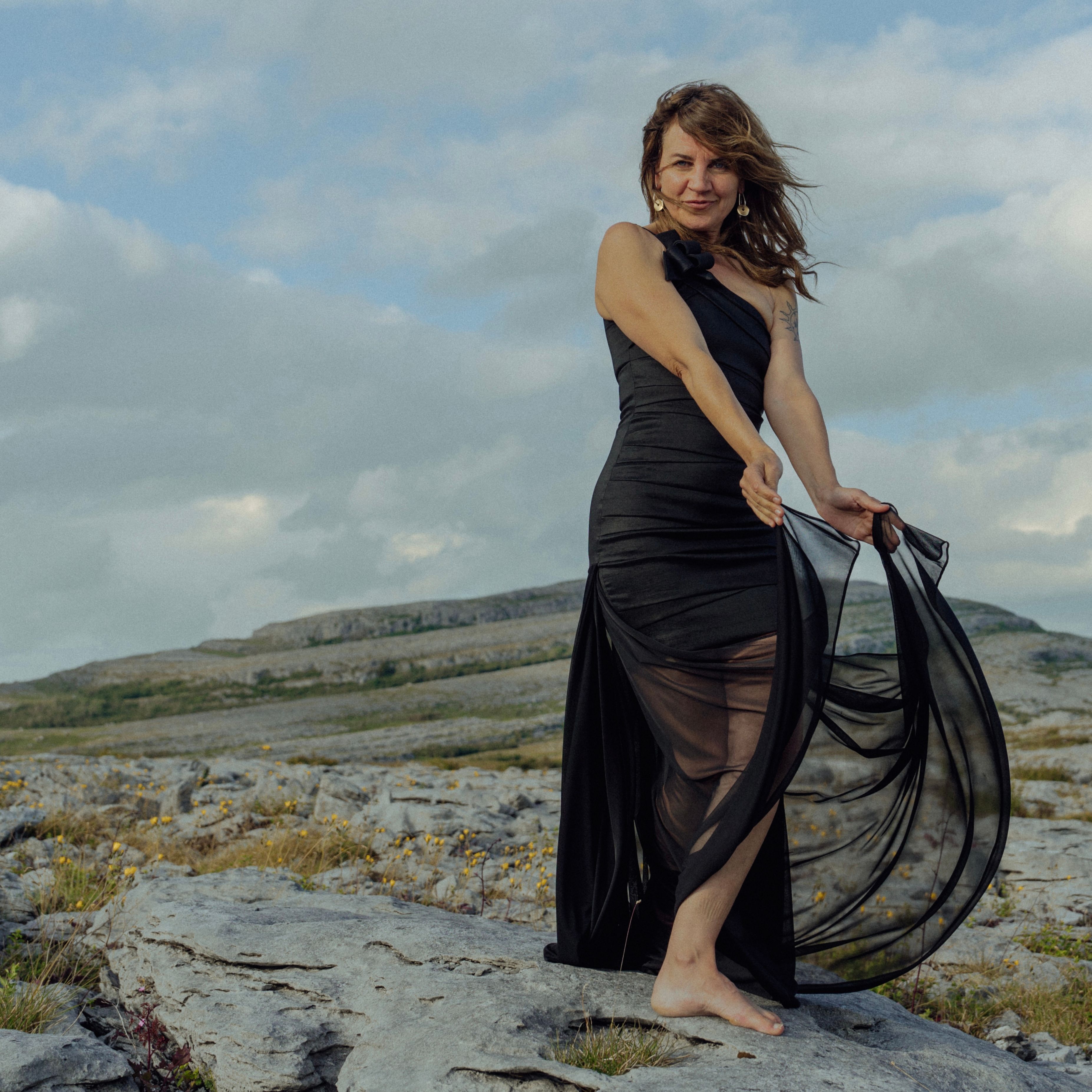 Fiona Guiheen - Irish Singer Sound Artist