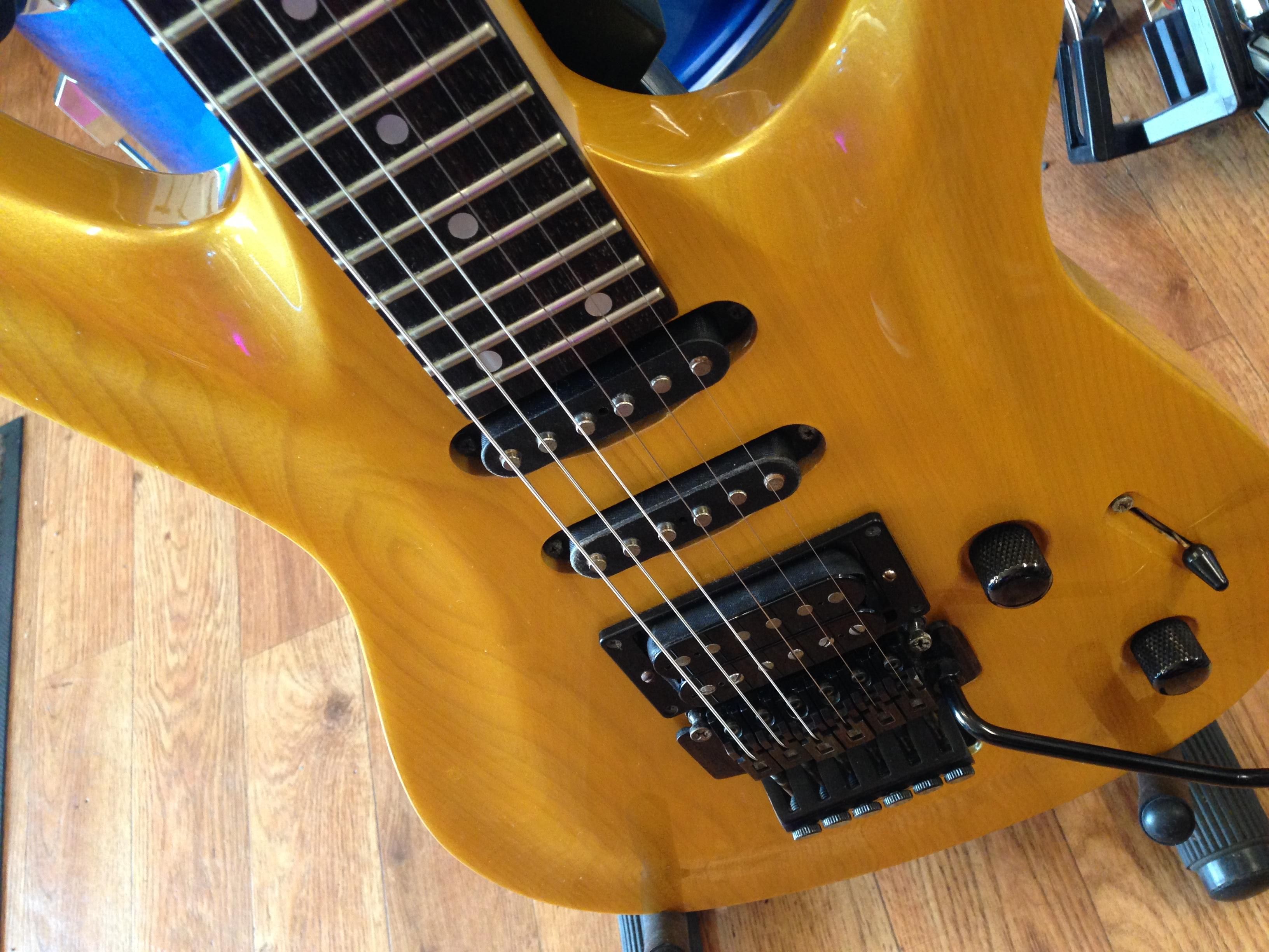 Pre-Owned Japanese Washburn Chicago series KC90 electric guitar ...