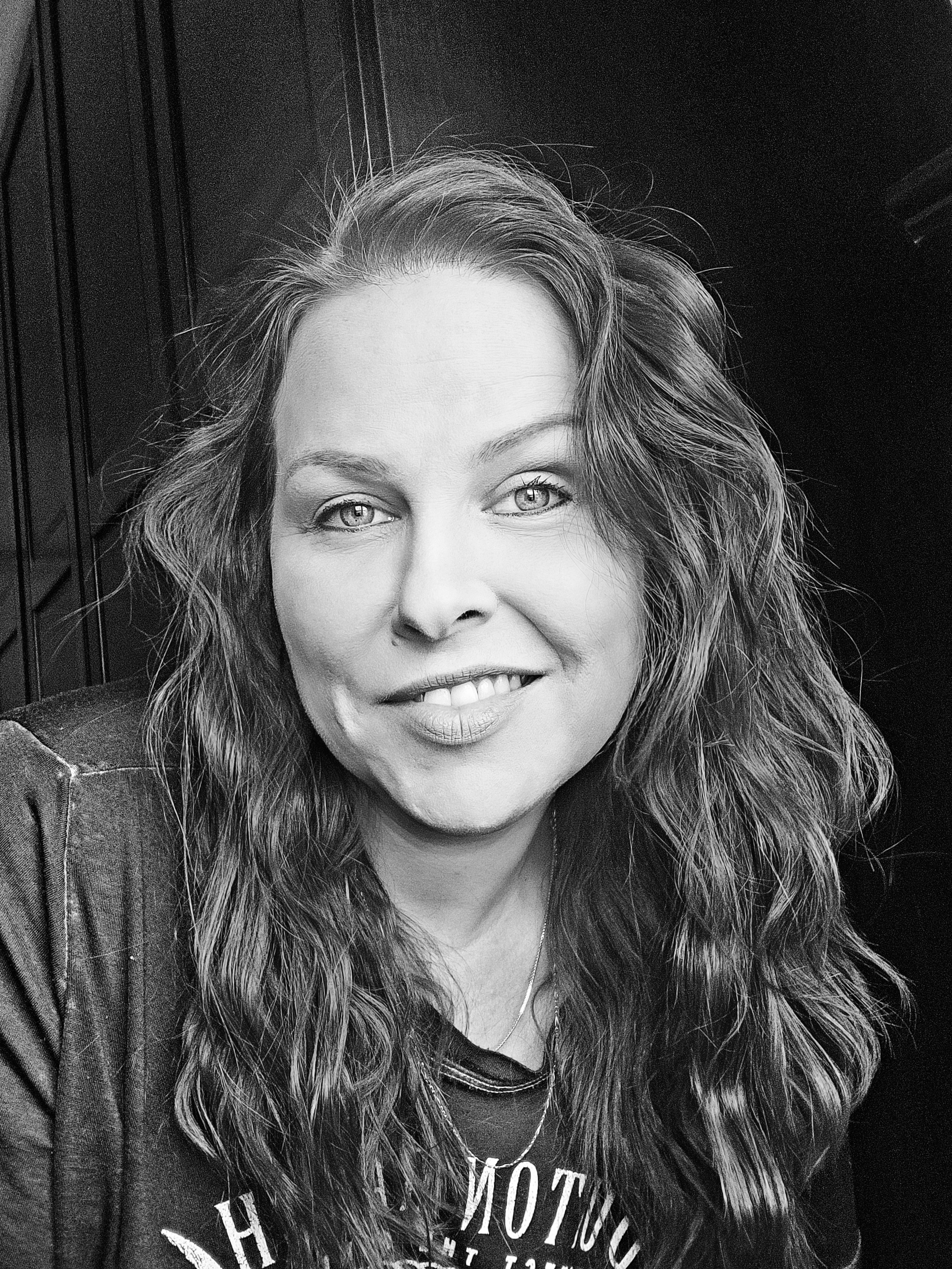 Robyn Scott