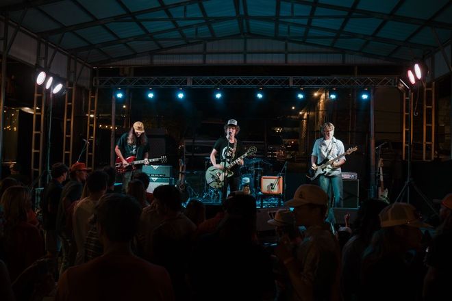 The Smokin' Oaks